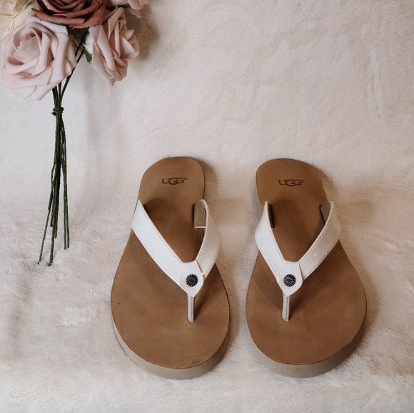 UGG | Shoes | Ugg Flip Flops | Poshmark